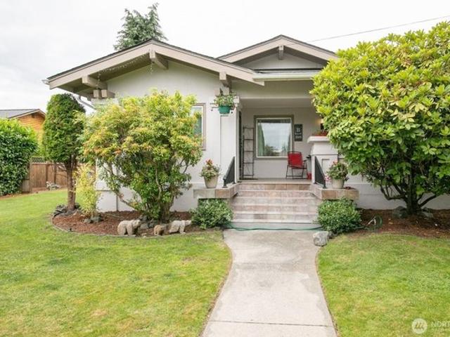 323 N Main St, Montesano, WA 98563