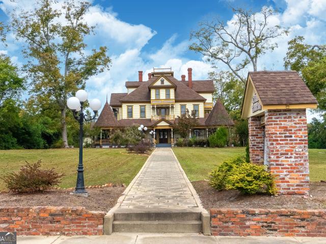 323 N Main Street