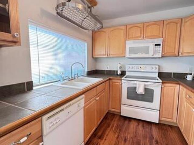 323 N Scenic Loop