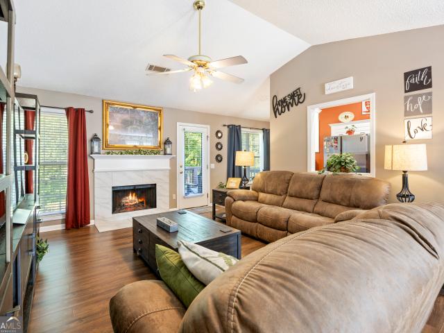 323 Natchez Circle