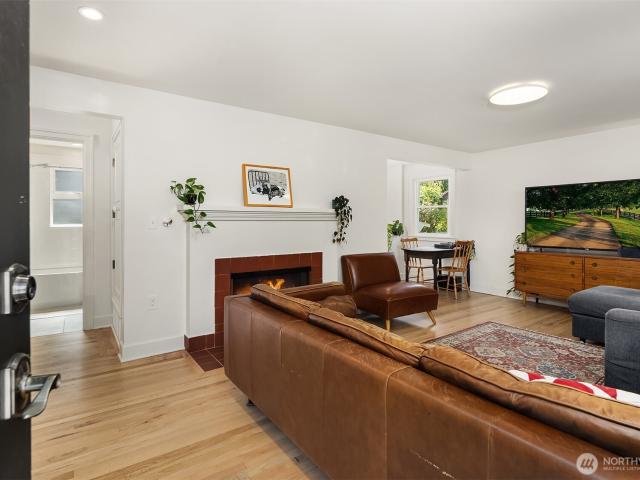 323 NW 83rd Street