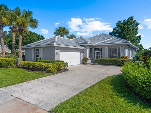 323 NW Bentley Cir, Port Saint Lucie, FL 34986