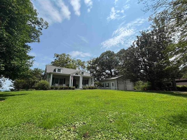 323 S 2nd Street
