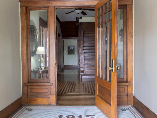 323 S Central Avenue
