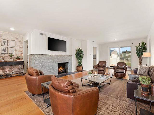 323 S Home Avenue