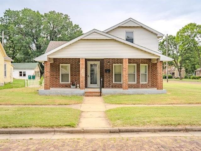 323 S Holbrook St, Fort Scott, KS 66701