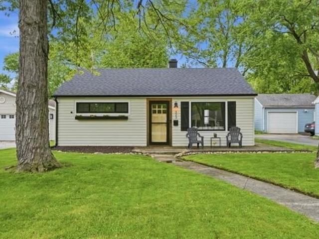 323 S Pettibone St, Crown Point, IN 46307