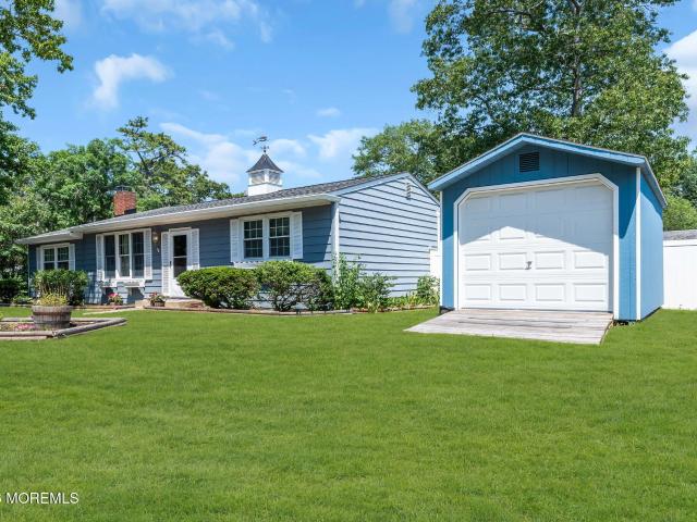 323 Shepard Avenue