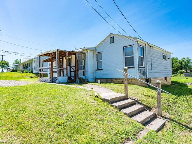 323 Steubenville Road SE