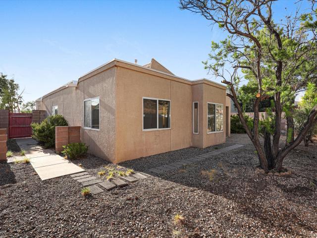 323 Pinon Creek Road SE