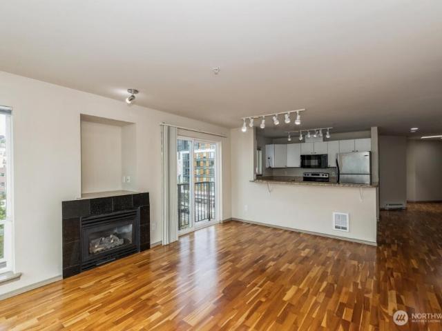 323 Queen Anne Avenue N # 616