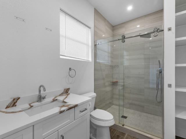323 Road 5840