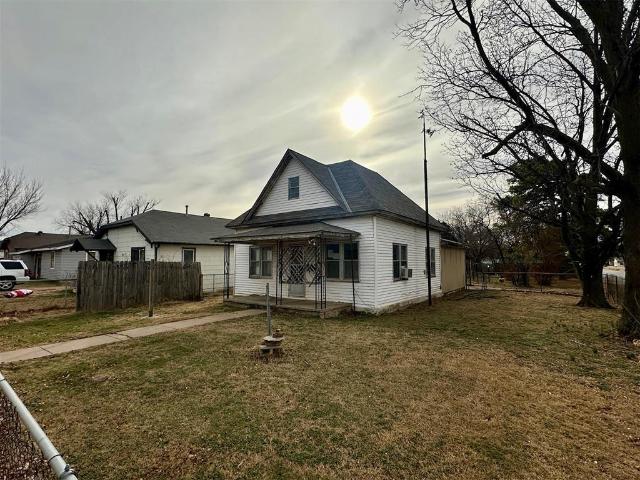 323 W 3rd Street