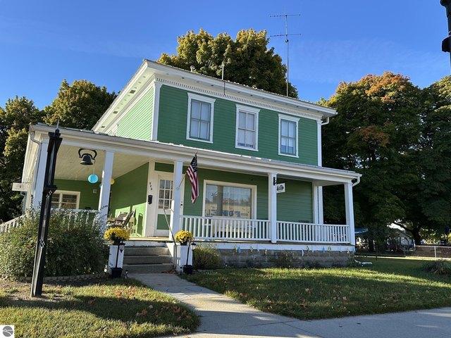 323 W Wright Ave, Shepherd, MI 48883