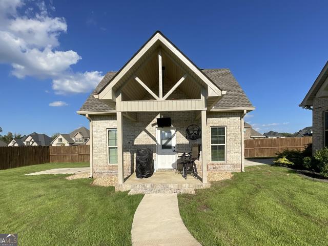 323 Woodlands Boulevard