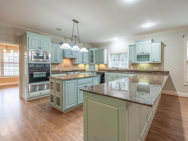323 Waters Road