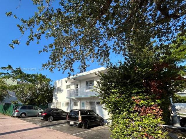 323 Washington Ave #3, Miami Beach, FL 33139