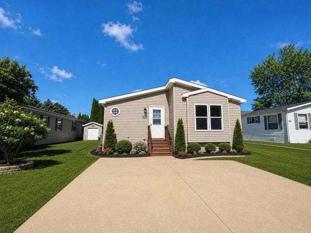 323 White Oak Ln Unit 323, Whittaker, MI 48190