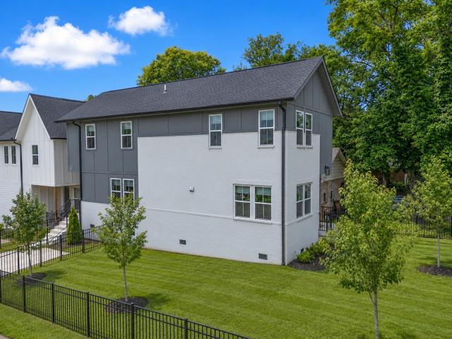 323 Whitsett Rd