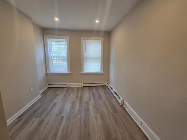 323 William St # 1