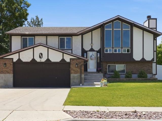 323 Tobe Dr, Centerville, UT 84014