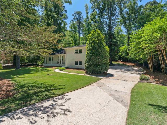 3244 Mockingbird Lane