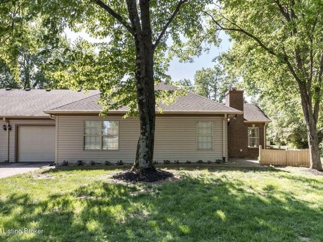 3244 Graystone Manor Pkwy, Louisville, KY 40241