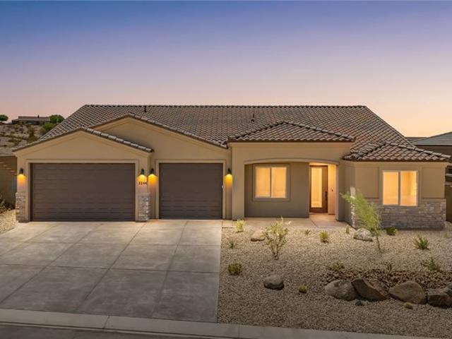3244 Sidewheel Dr, Bullhead City, AZ 86429