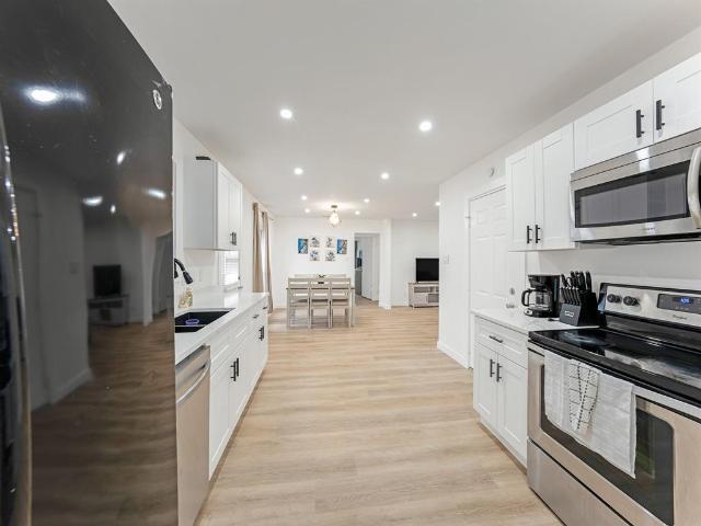 3245 Myra Lane