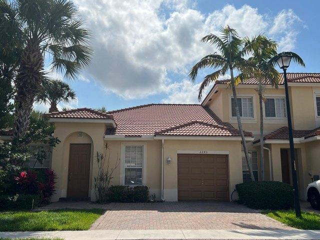 3245 NW 31st Ter, Oakland Park, FL 33309