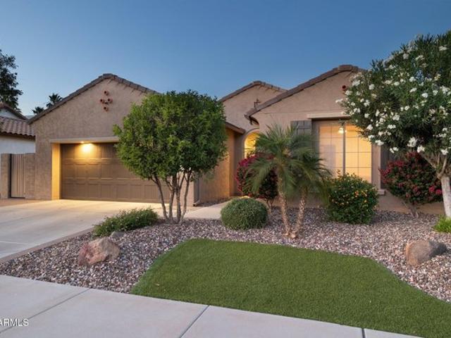 3245 N 163rd Dr, Goodyear, AZ 85395