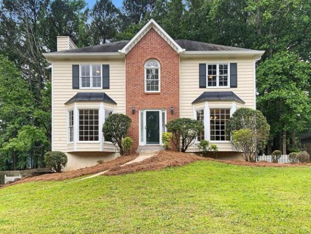 3245 Dogwood Dr, Powder Springs, GA 30127