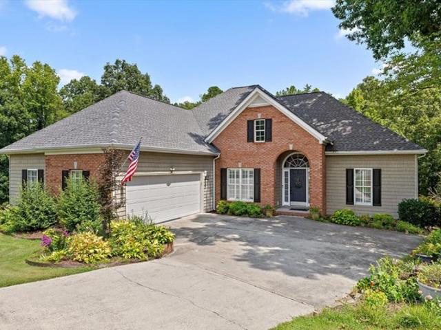 3245 Leona Dr, Rocky Face, GA 30740