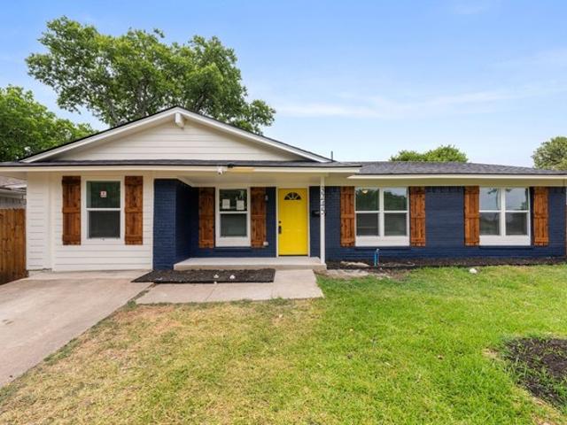3245 Pacesetter Dr, Dallas, TX 75241