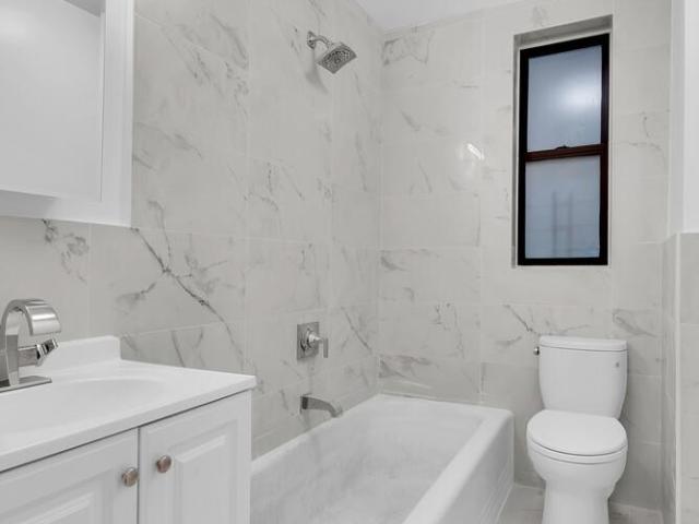 3245 Perry Avenue, Unit 1B