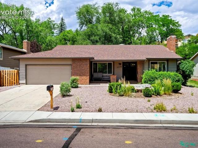 3246 Breckenridge Dr E, Colorado Springs, CO 80906