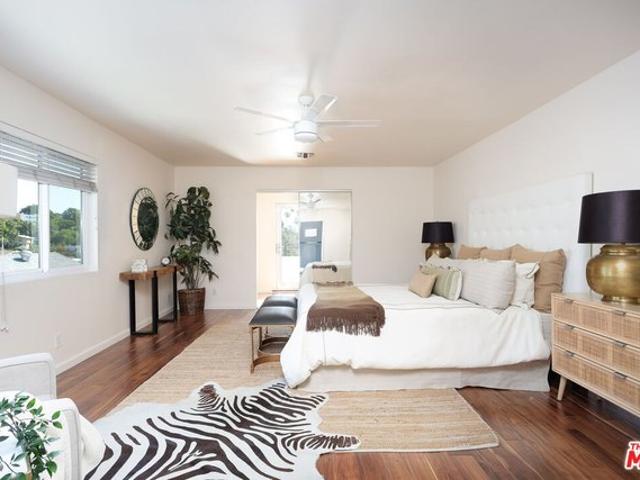 3247 Descanso Dr, Los Angeles, CA 90026