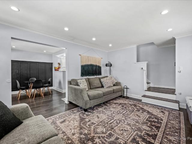 3248 N Odell Avenue