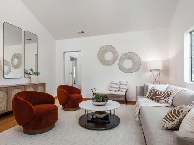 3248 Clifton Court