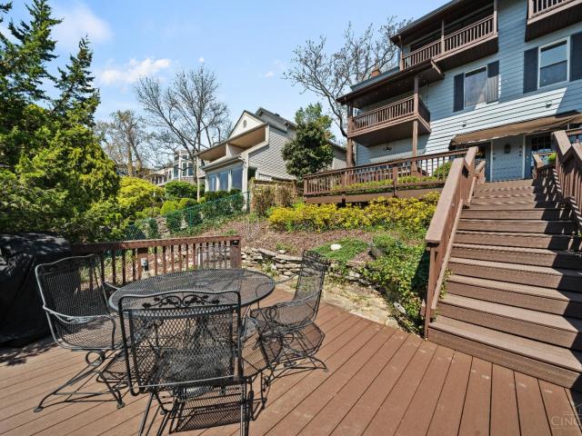 3248 Columbia Parkway