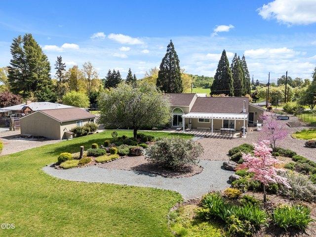 3248 Griffin Creek Rd, Medford, OR 97501