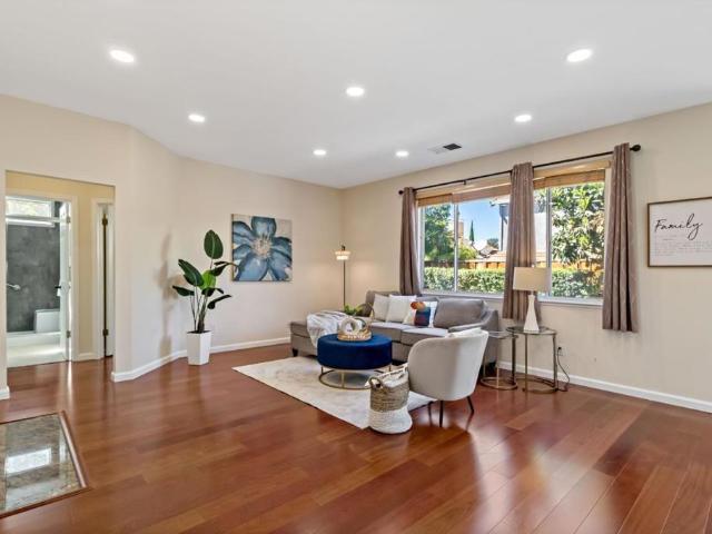 3249 Esperanza Court