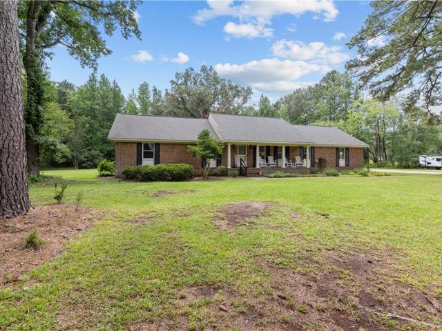 3249 Pioneer LN
