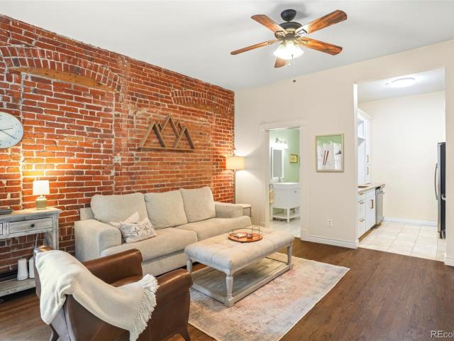 3249 W Fairview Place # 111