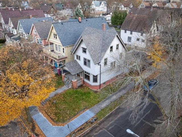 3249 W McKinley Blvd, Milwaukee, WI 53208