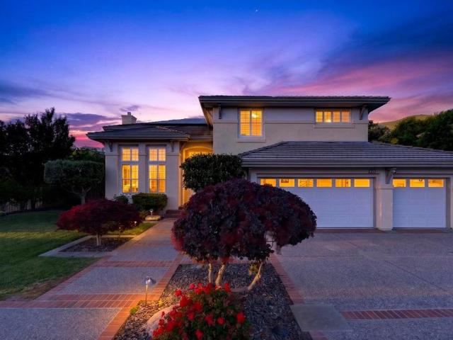 3249 Winding Vista
