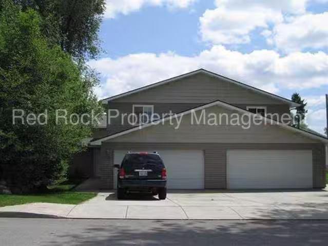 32401526 2324 N Wilbur Rd