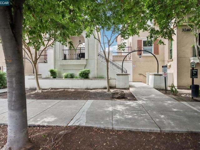 3240 Maguire Way 127