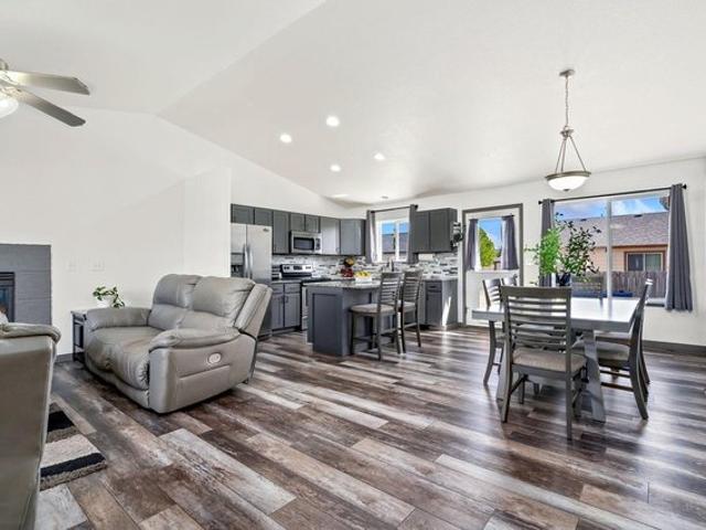 3240 Belmont Ct, Wellington, CO 80549