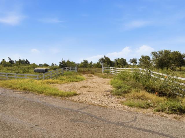 3240 County Road 466 Rd